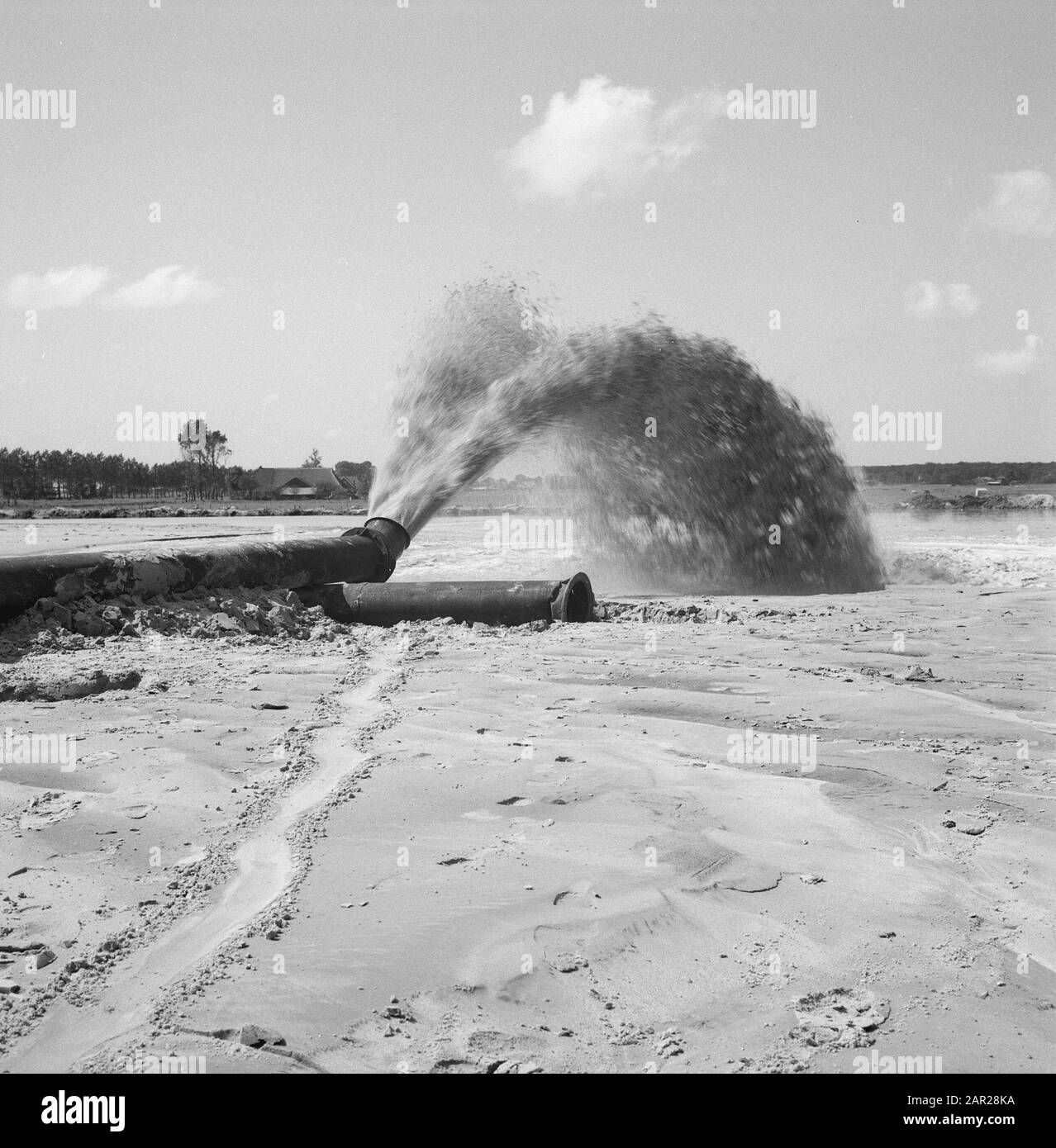 npc, pipelines, spraying depotting soil Date: 1965 Keywords: npc ...