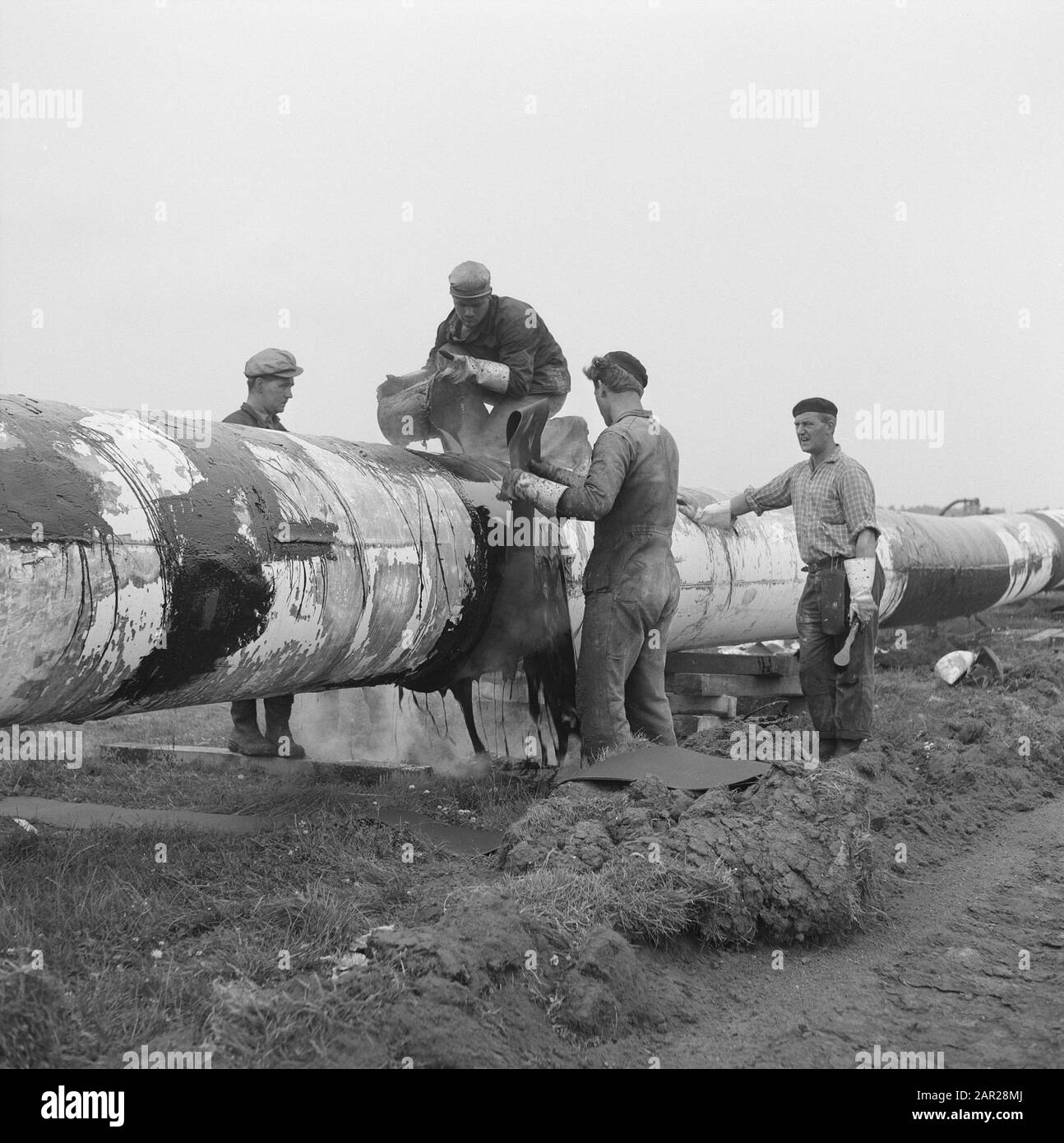 Insulation workers High Resolution Stock Photography and Images - Alamy