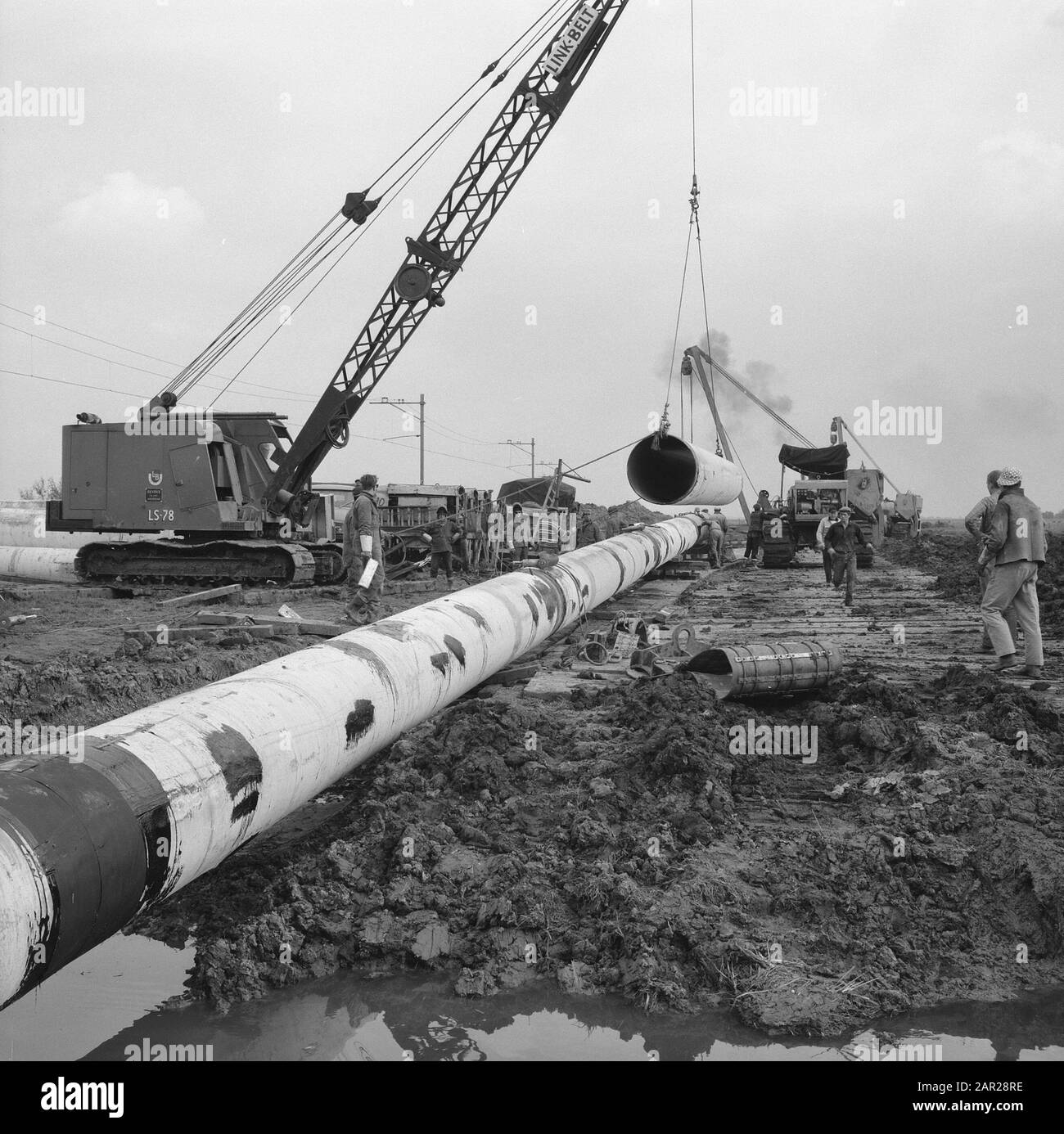npc, pipelines, pipe transport Date: 1965 Keywords: tube transport, npc ...