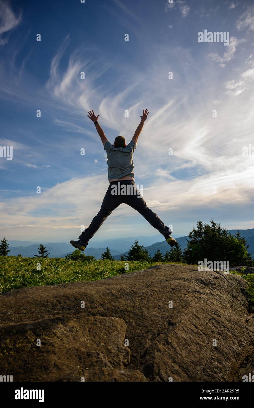 Naturalmountains hi-res stock photography and images - Alamy