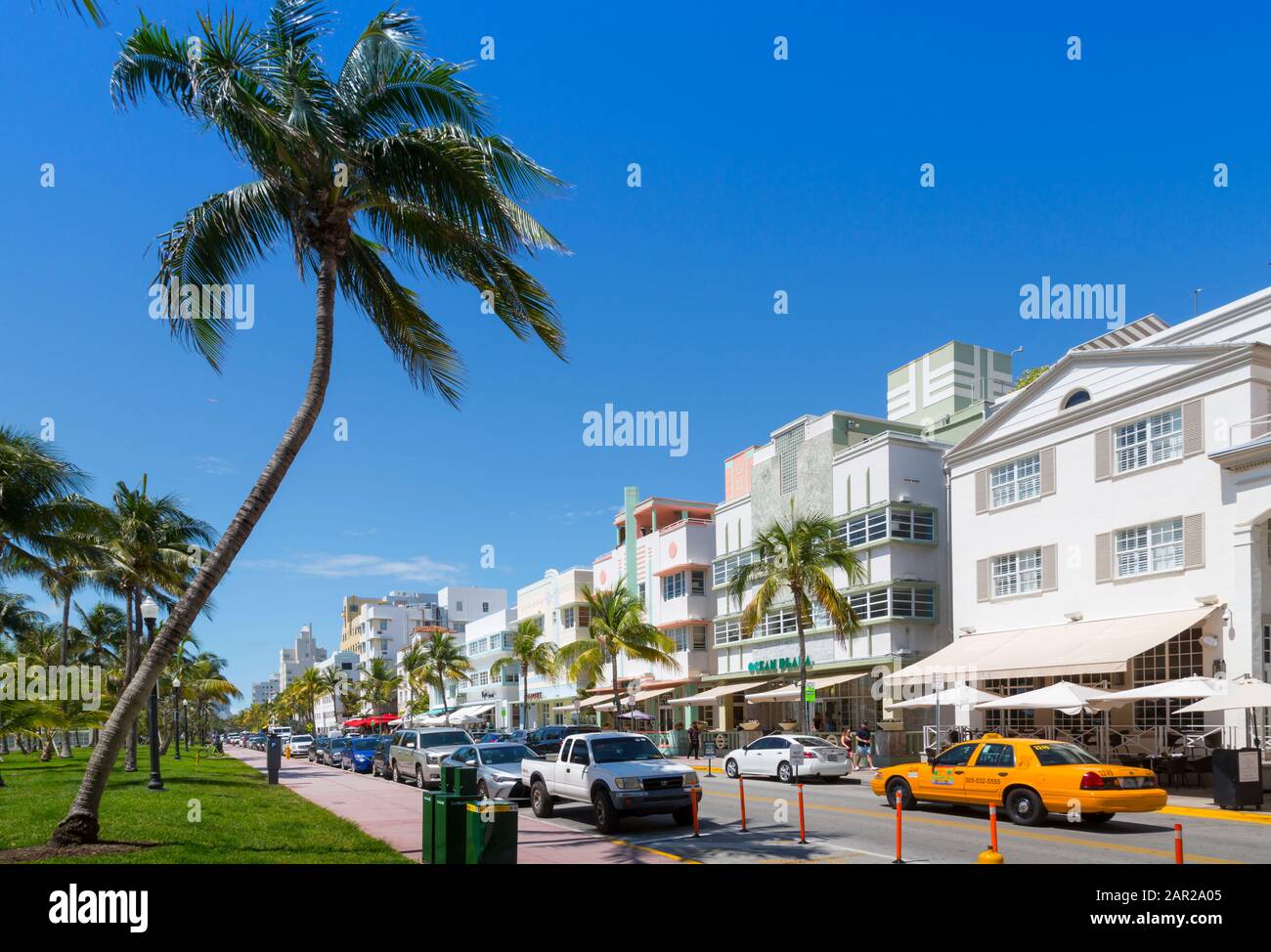 Art deco architecture miami beach hi-res stock photography and images ...