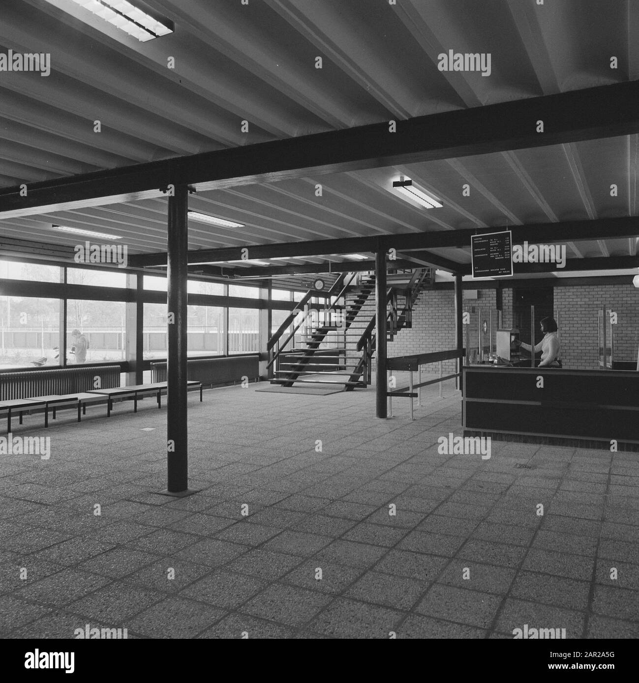 canteens, artificial ice rinks, interior Date: 1973 Location: Assen ...