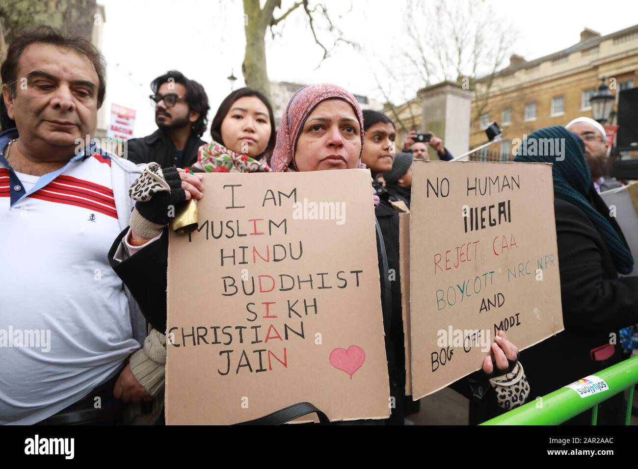 Politics demonstration turban hi-res stock photography and images - Alamy