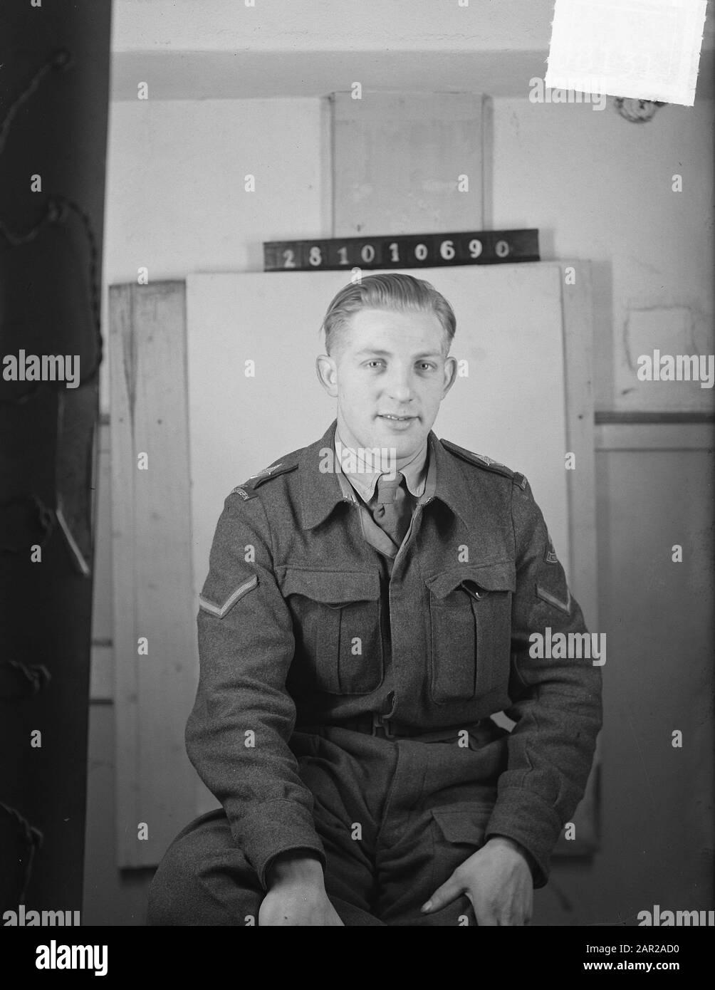 Pasfoto 2810690 soldier Bierens Date: January 31, 1950 Keywords ...