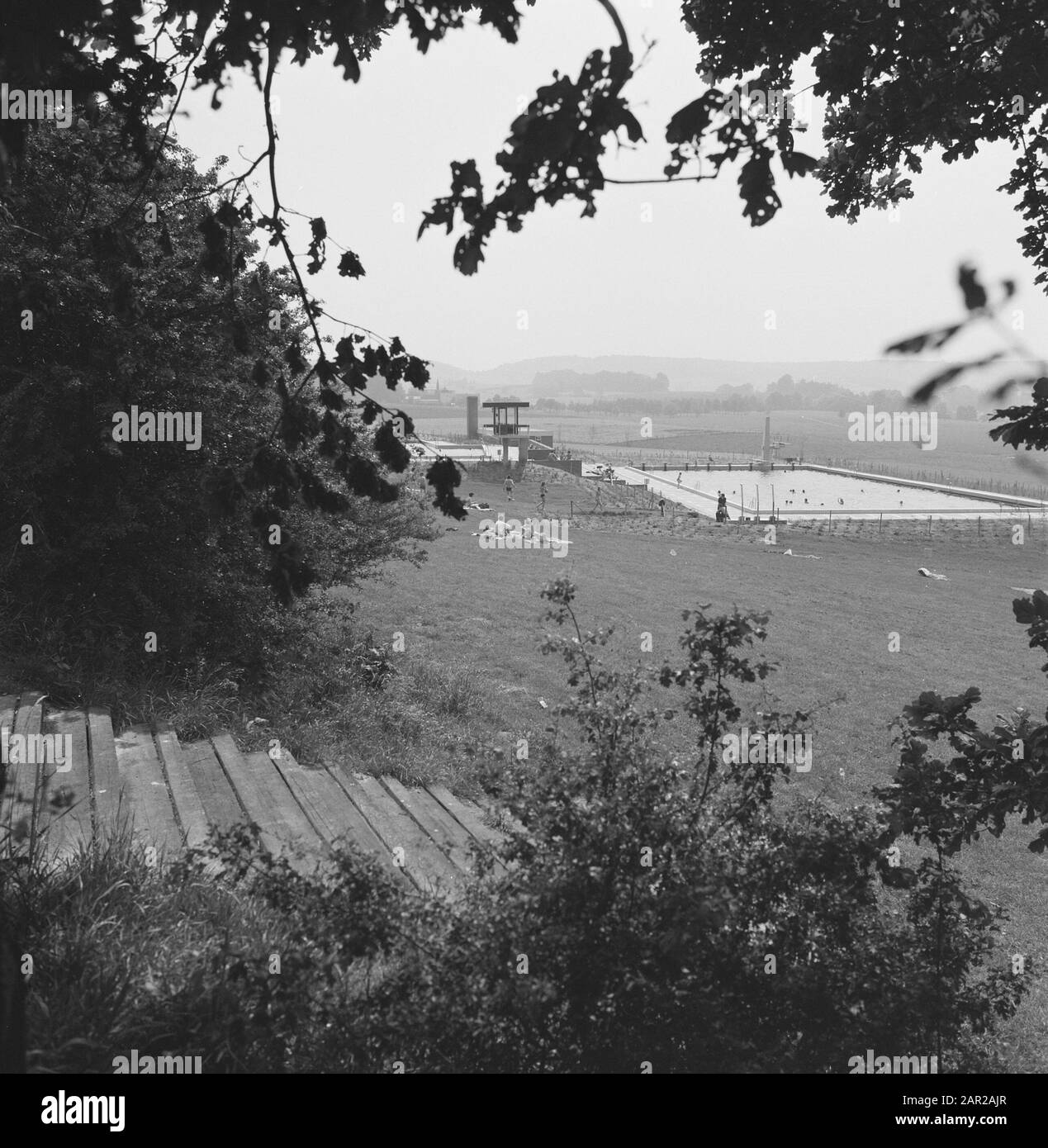 swimming pools, open-air baths Date: 1973 Location: Limburg, Vaals ...