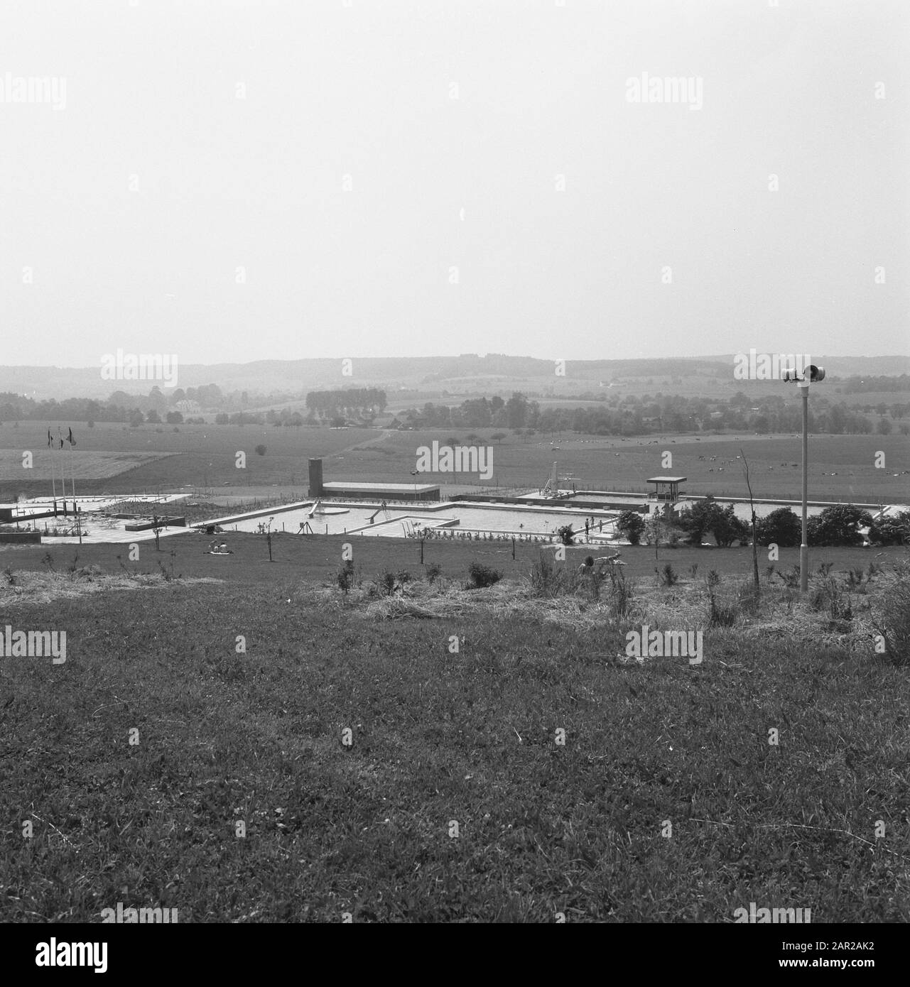 swimming pools, open-air baths Date: 1973 Location: Limburg, Vaals ...