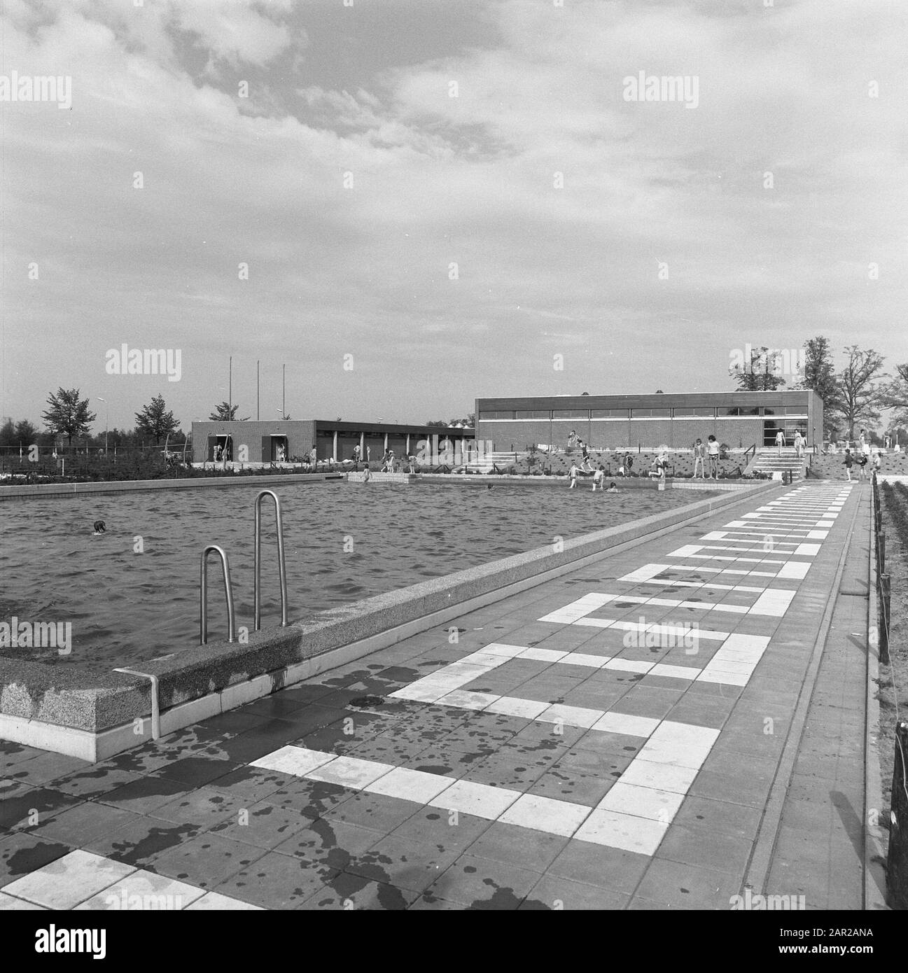 swimming pools, outdoor Date: 1973 Location: Gemert Keywords: open air ...