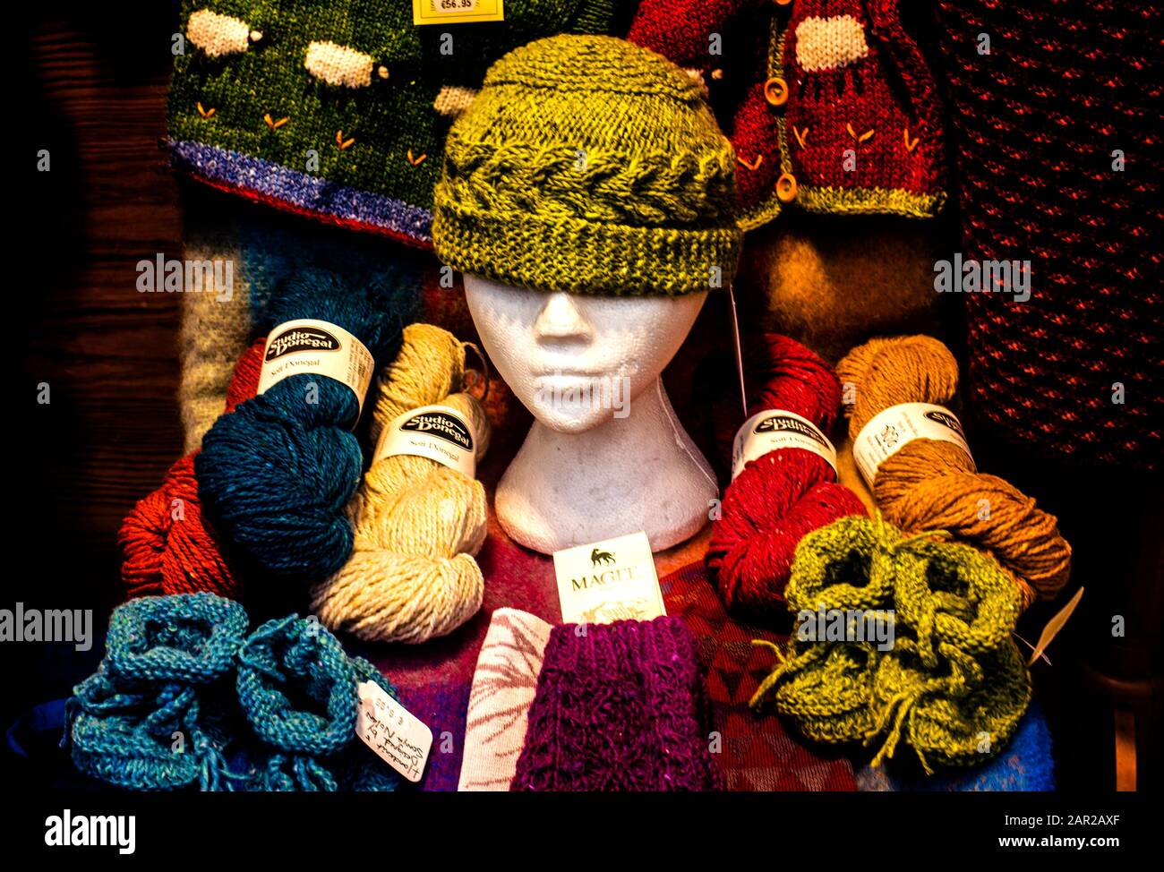 Knitted goods hi-res stock photography and images - Alamy