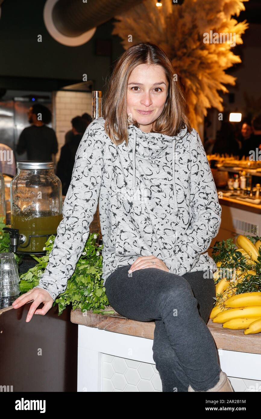 Sarah alles hi-res stock photography and images - Alamy