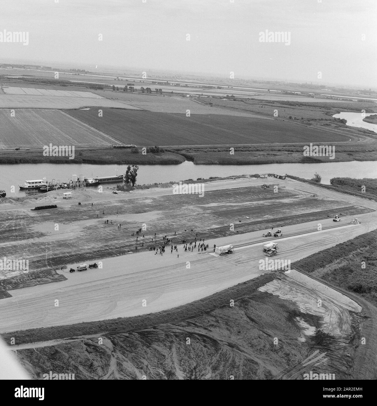 rivers, shipping, work Date: undated Keywords: rivers, shipping, work ...