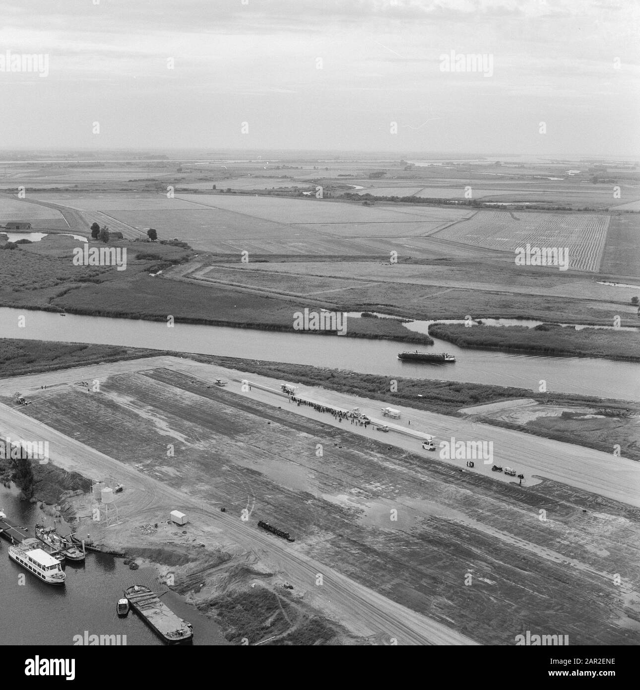 Inland shipping dutch cargo Black and White Stock Photos & Images - Alamy