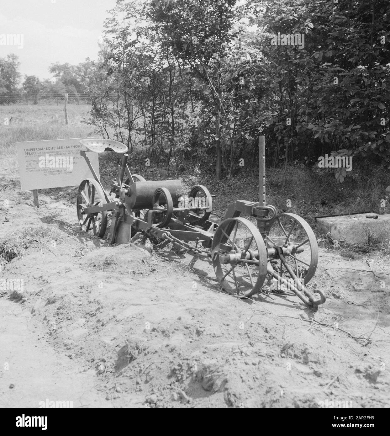Fieldwork machinery Black and White Stock Photos & Images - Alamy