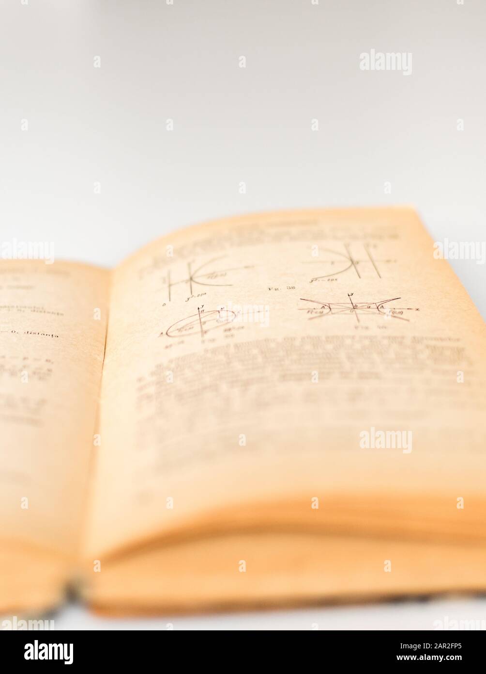 Integral graph hi-res stock photography and images - Alamy