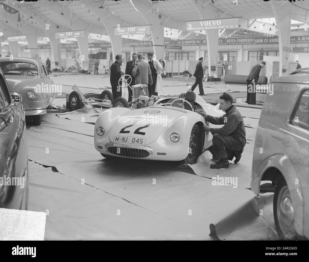 Racing preparation Black and White Stock Photos & Images - Alamy