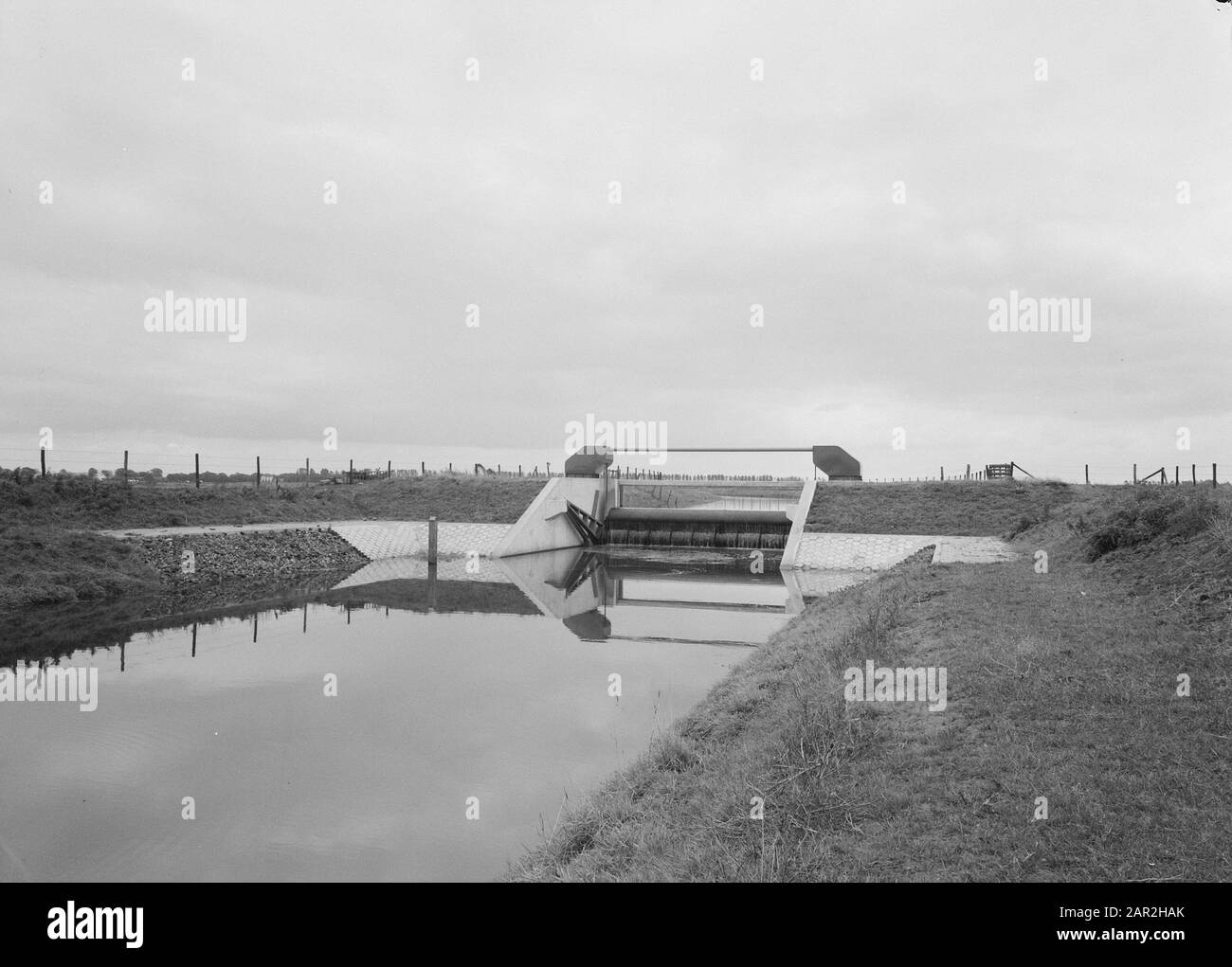 poldering and milling, thrust Date: September 1959 Keywords: poldering ...