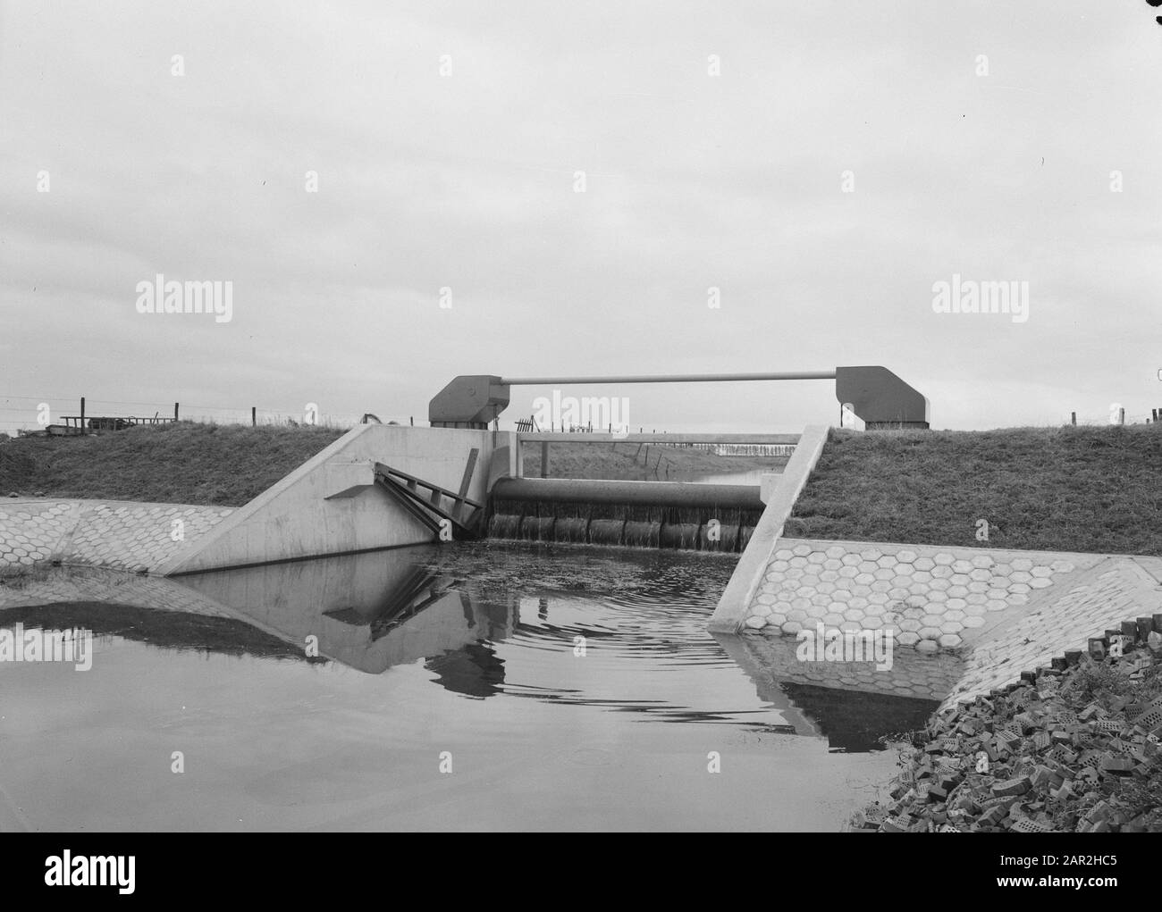 Poldering hi-res stock photography and images - Alamy