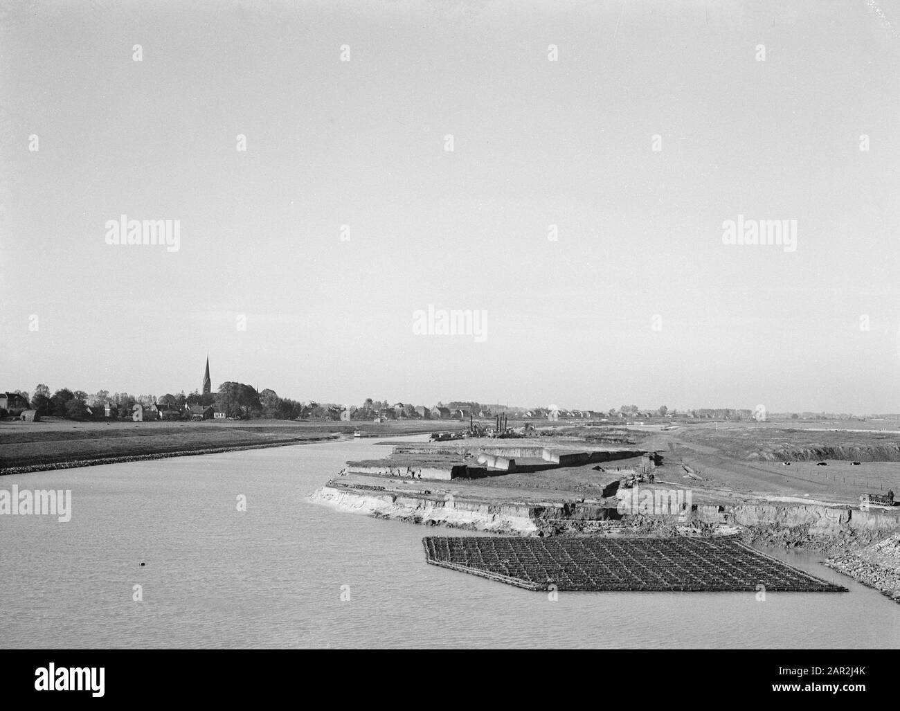 digging and improving canals, laying bridges, thrusting Date: undated ...