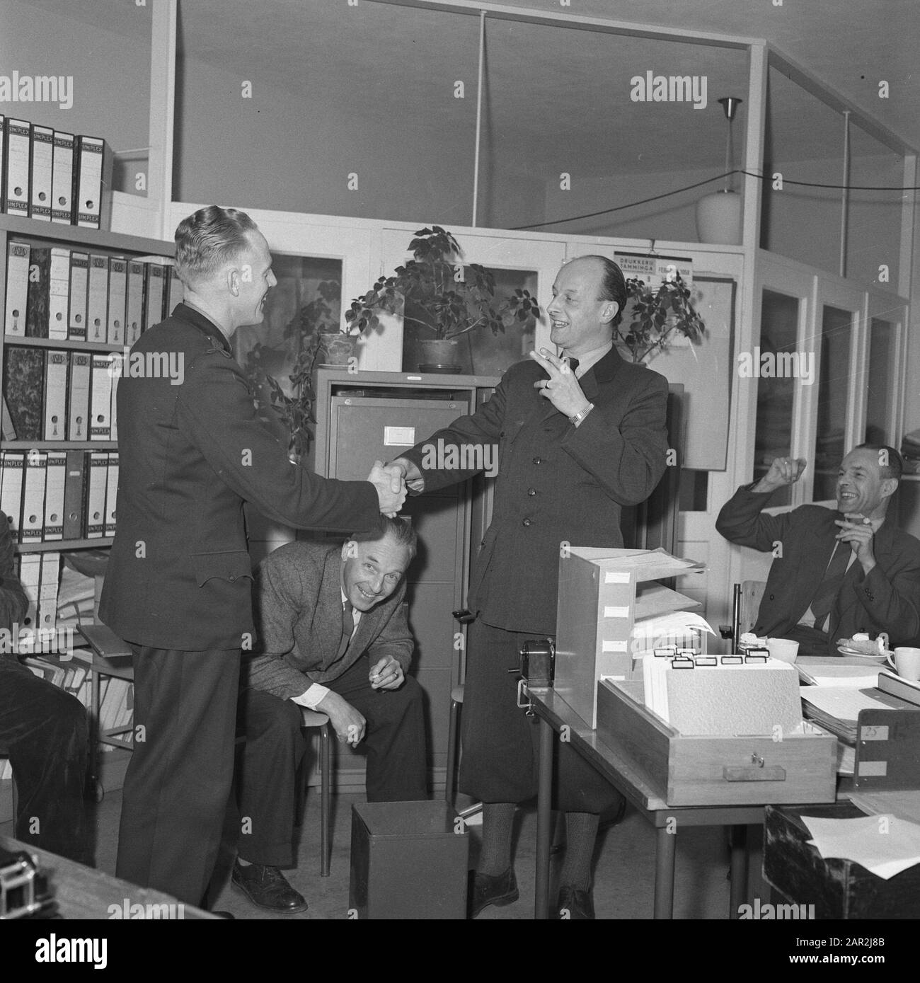 Discussion rooms Black and White Stock Photos & Images - Alamy