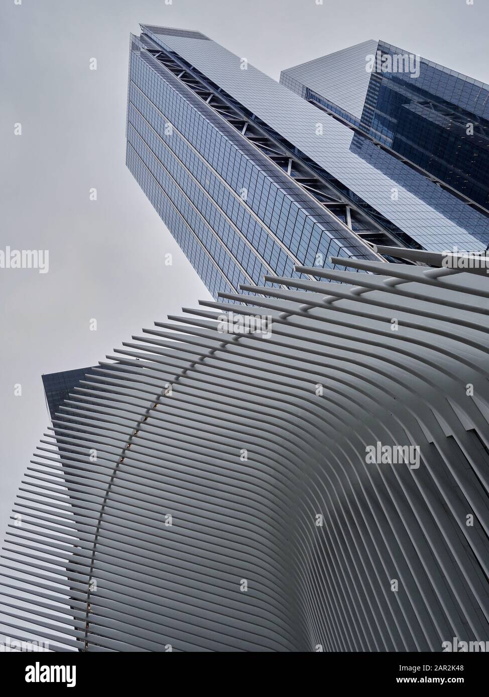 Tall building perspective drawing hi-res stock photography and images ...