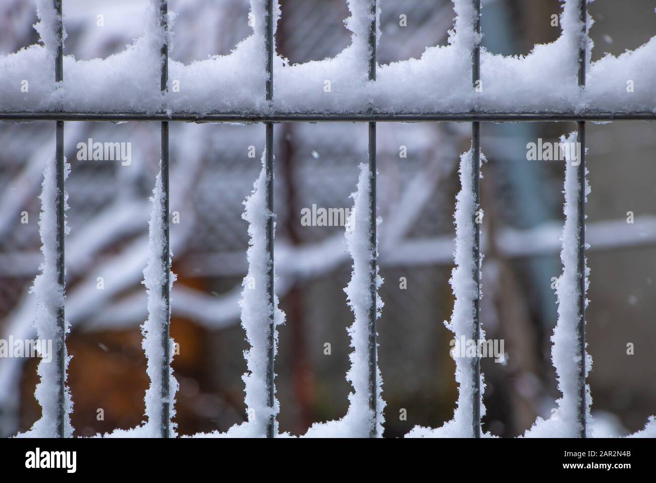 Metal snow fence hi-res stock photography and images - Alamy