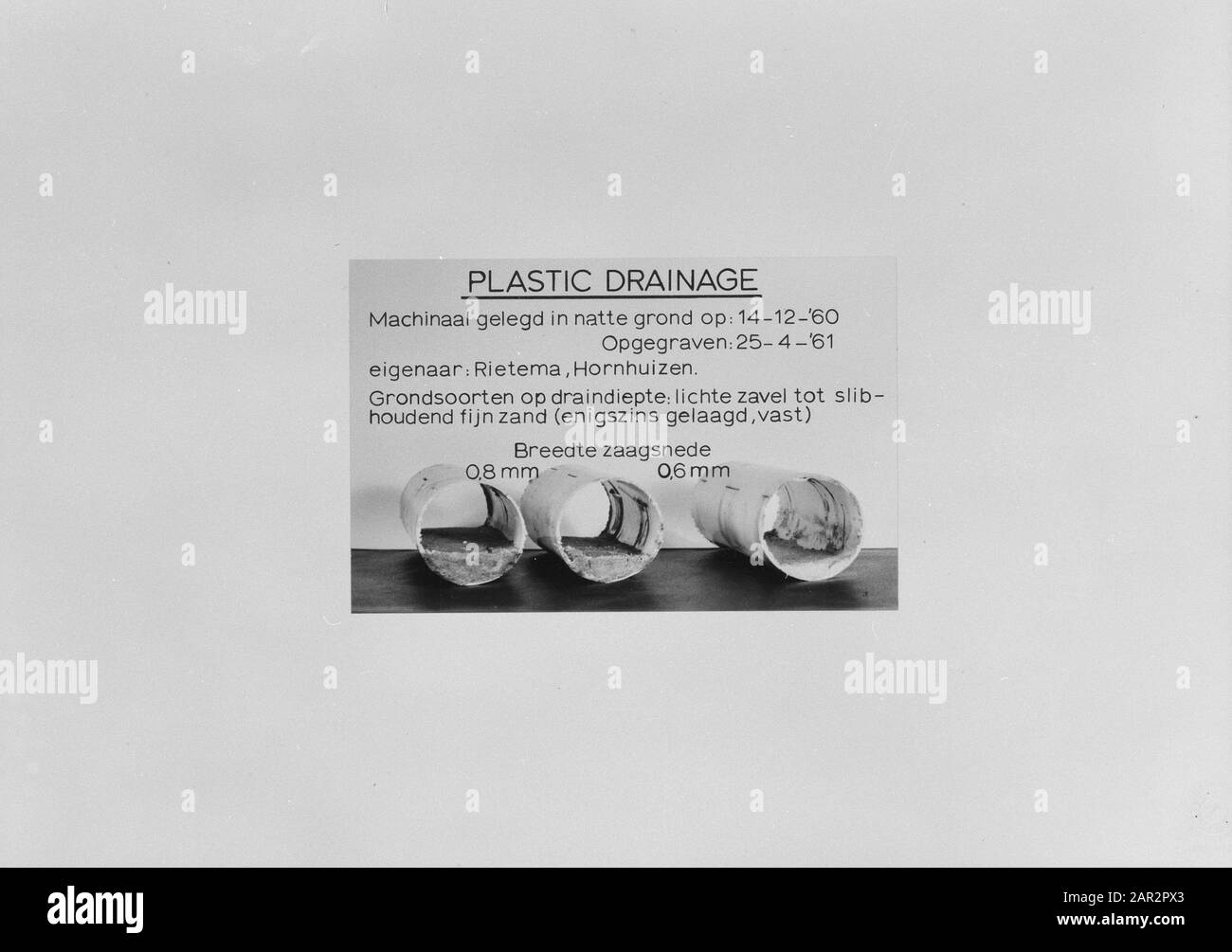 Plastic notes Black and White Stock Photos & Images - Alamy