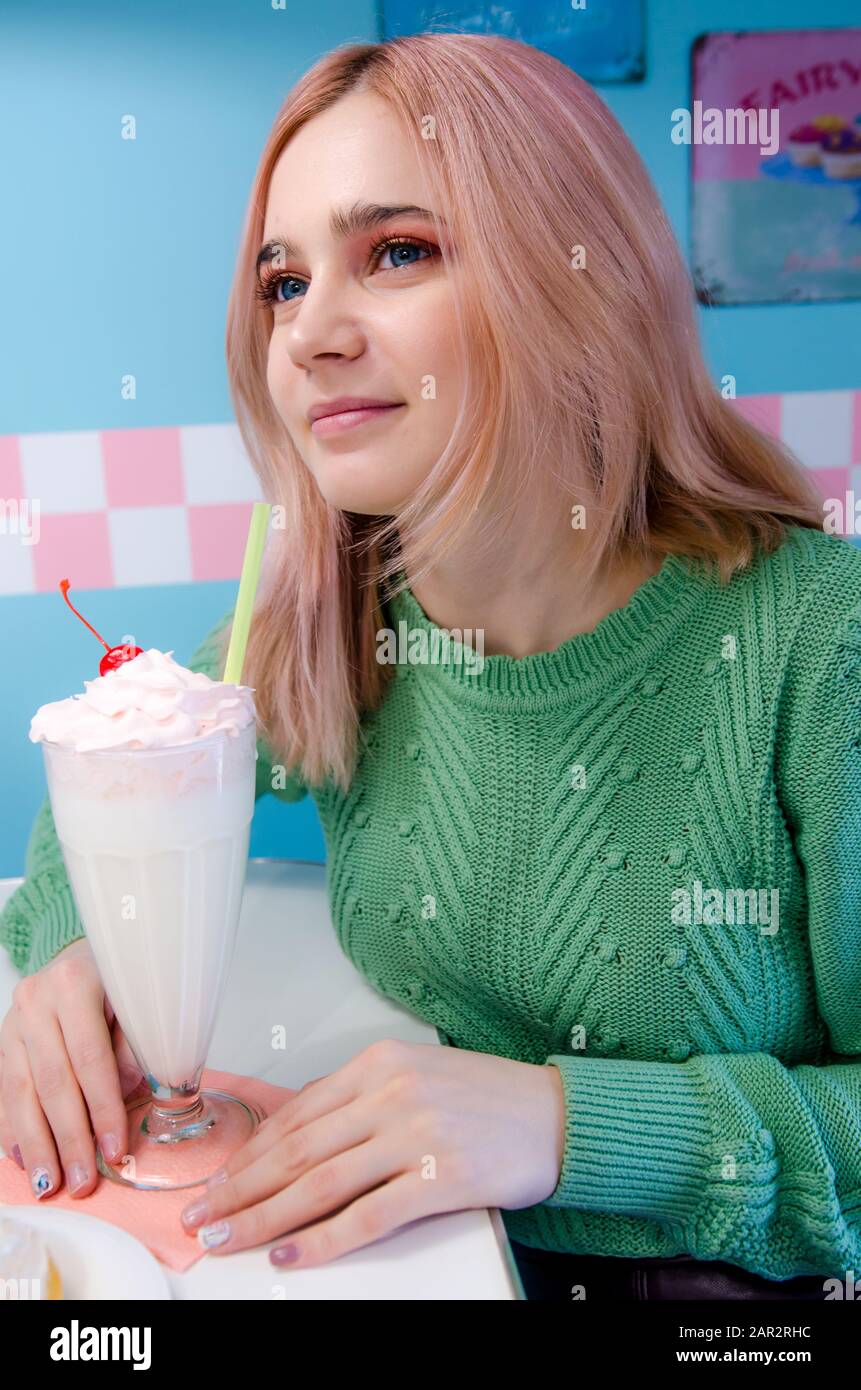 One milkshake hi-res stock photography and images - Alamy