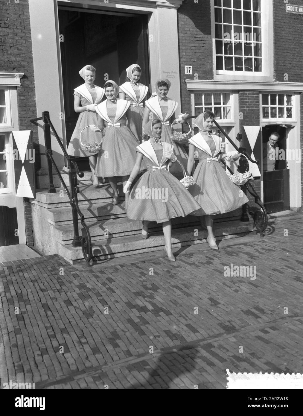 Haarlem flower girls in new costume Date: March 16, 1959 Stock Photo ...