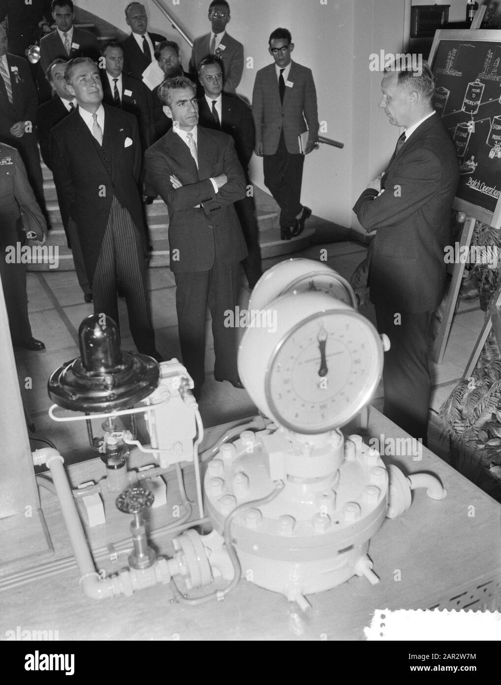 Visit shell laboratory hi-res stock photography and images - Alamy
