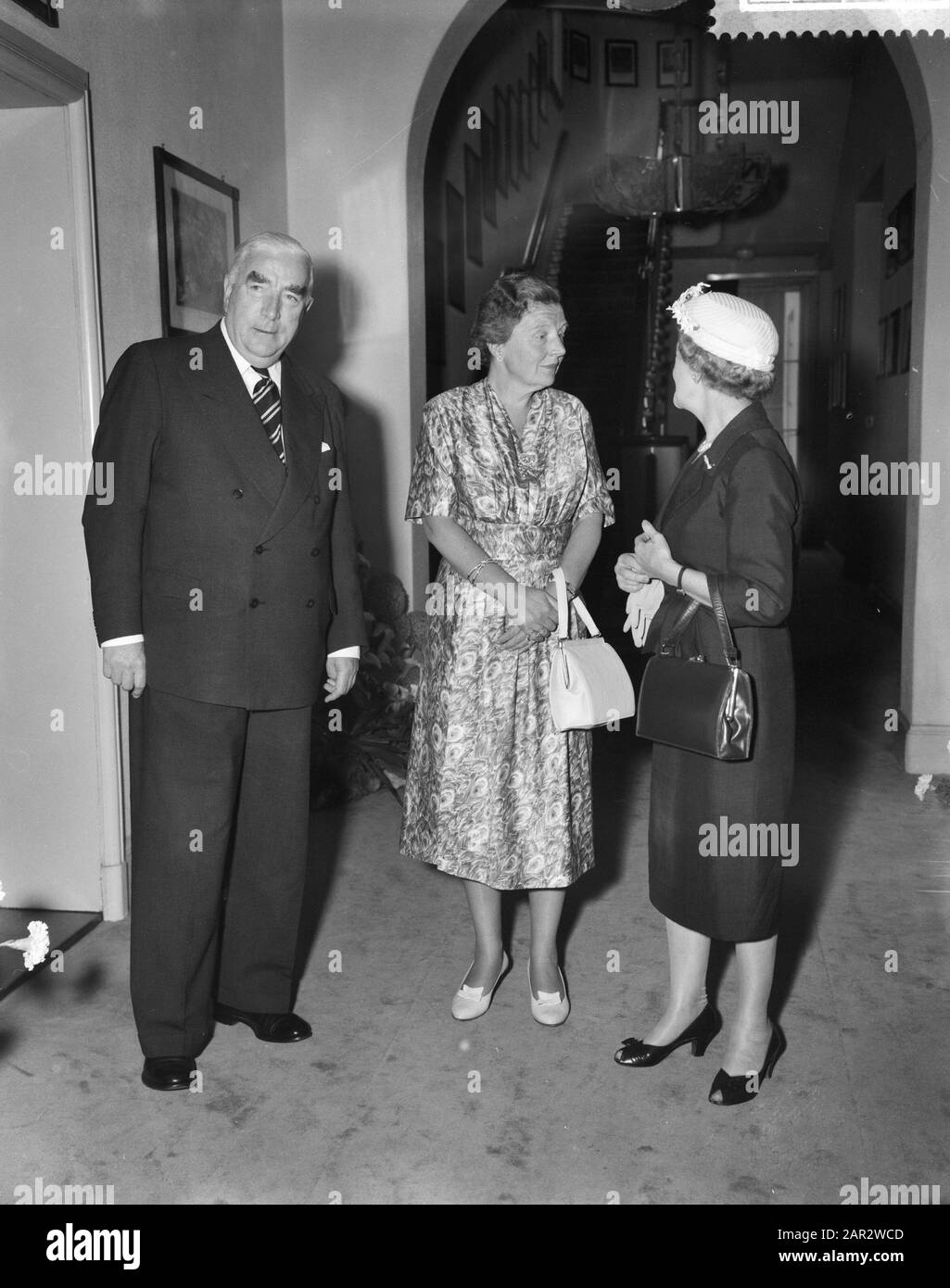 Queen Juliana receives the Australian Prime Minister R.G. Menzies and ...