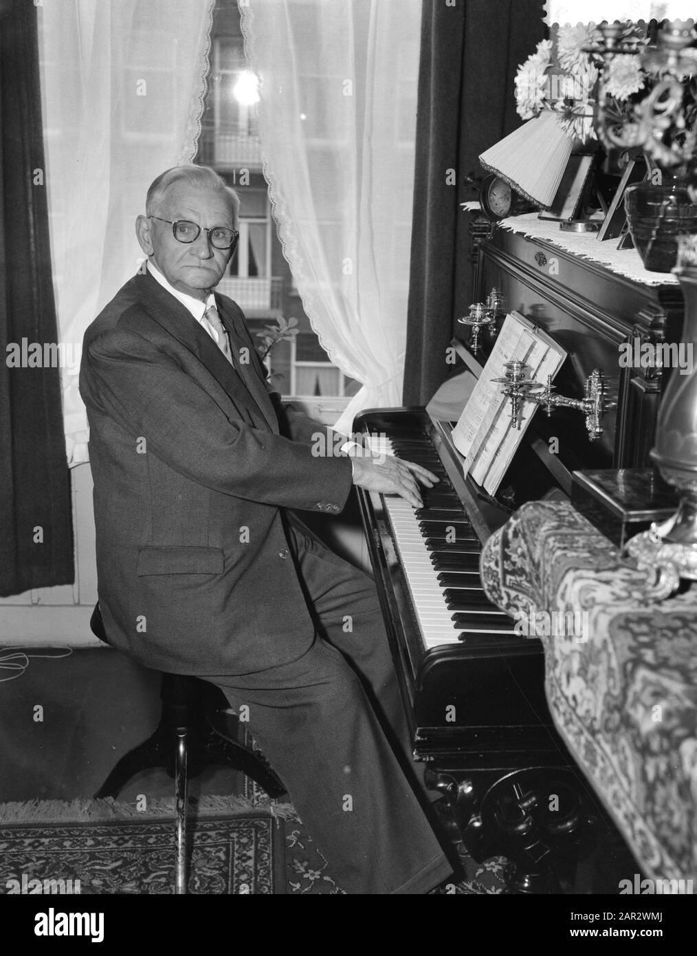 Opera anger Jules Moes becomes November 6 80 years Date: November 3 ...