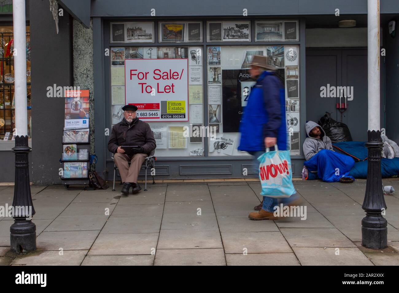 Homeless Doorway Shop High Resolution Stock Photography and Images - Alamy