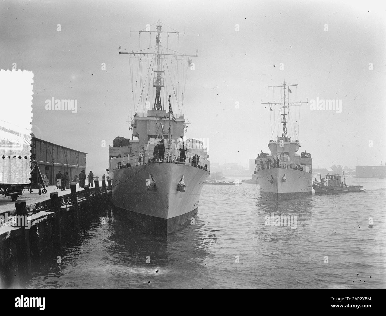 British minesweeper hi-res stock photography and images - Alamy
