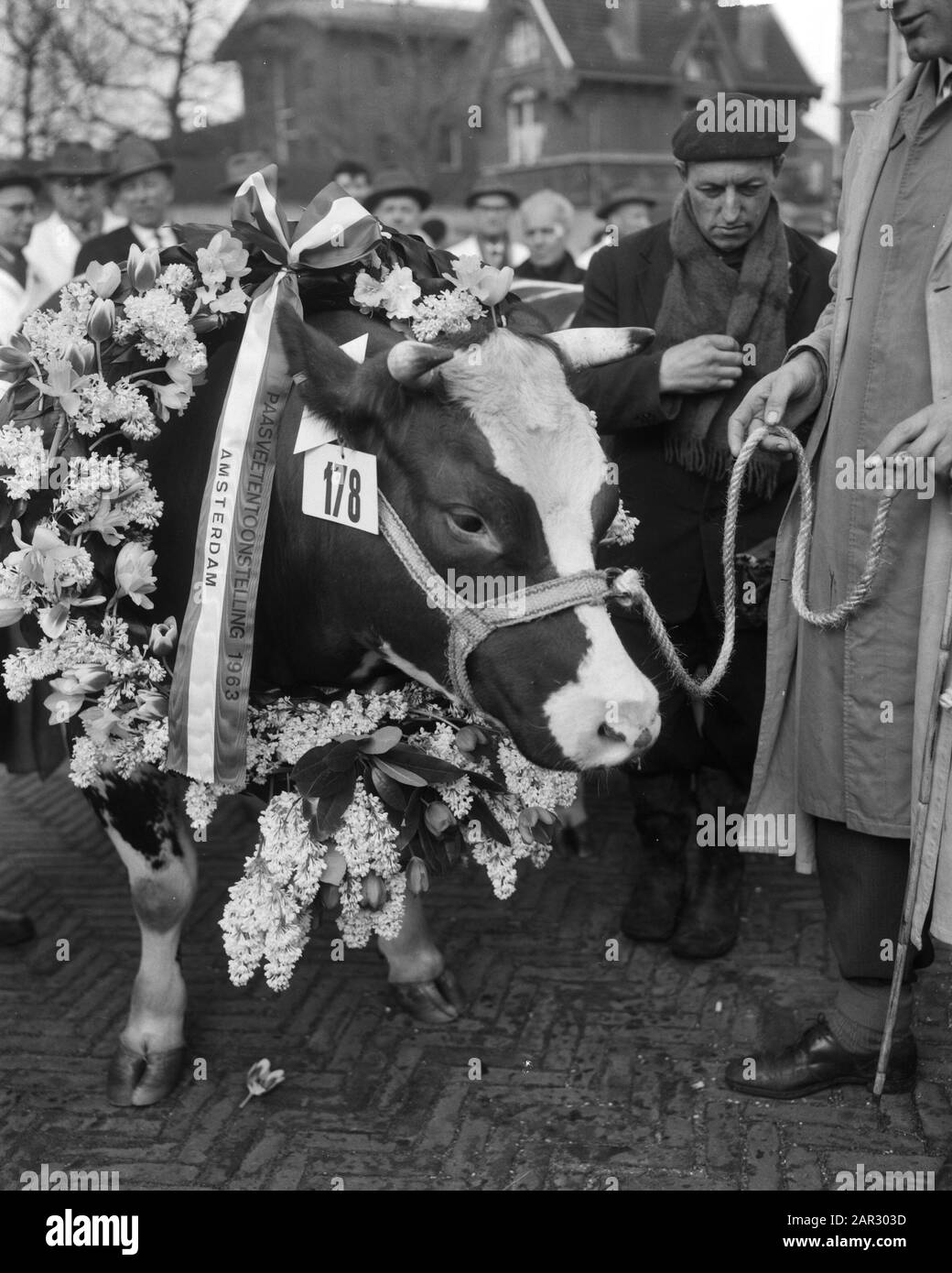 Live animals for sale Black and White Stock Photos & Images - Alamy