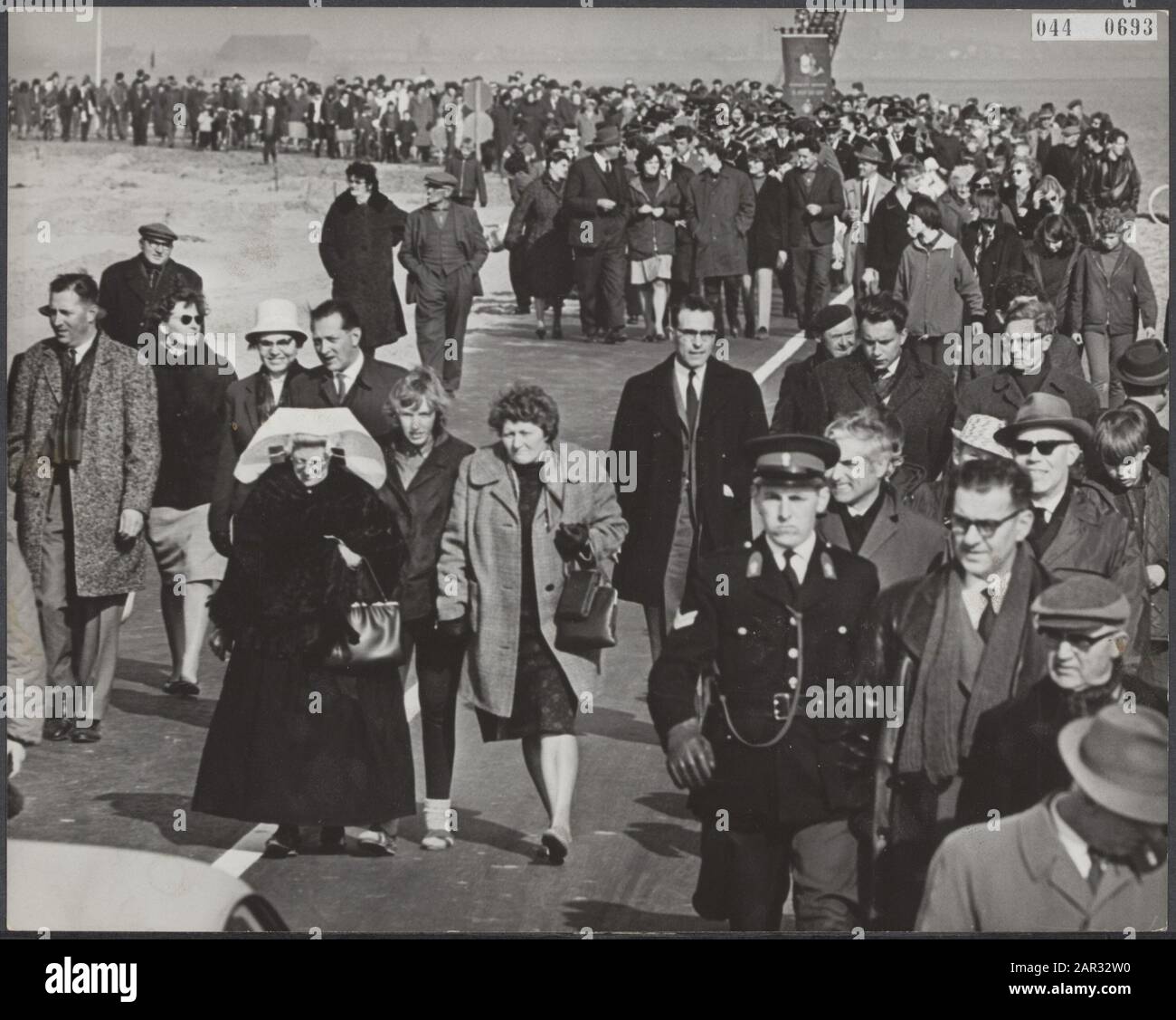 public, openings, dams, roads, delta works, Grevelingendam Date: april ...