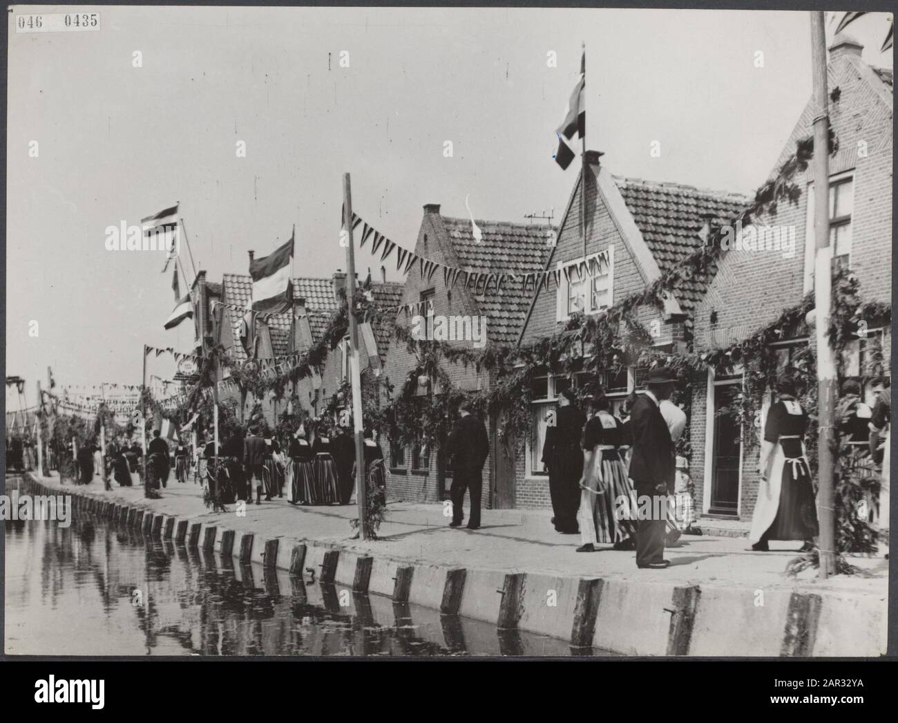 World War II, liberations, festivities, flags, costume Date: July 1945 ...
