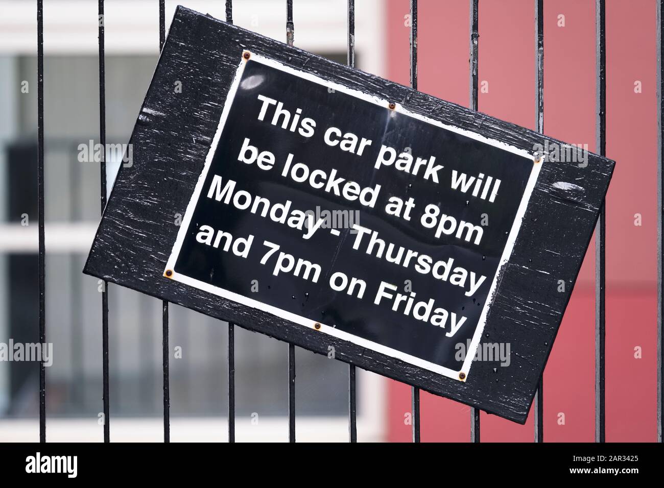 Car park shut sign hi-res stock photography and images - Alamy