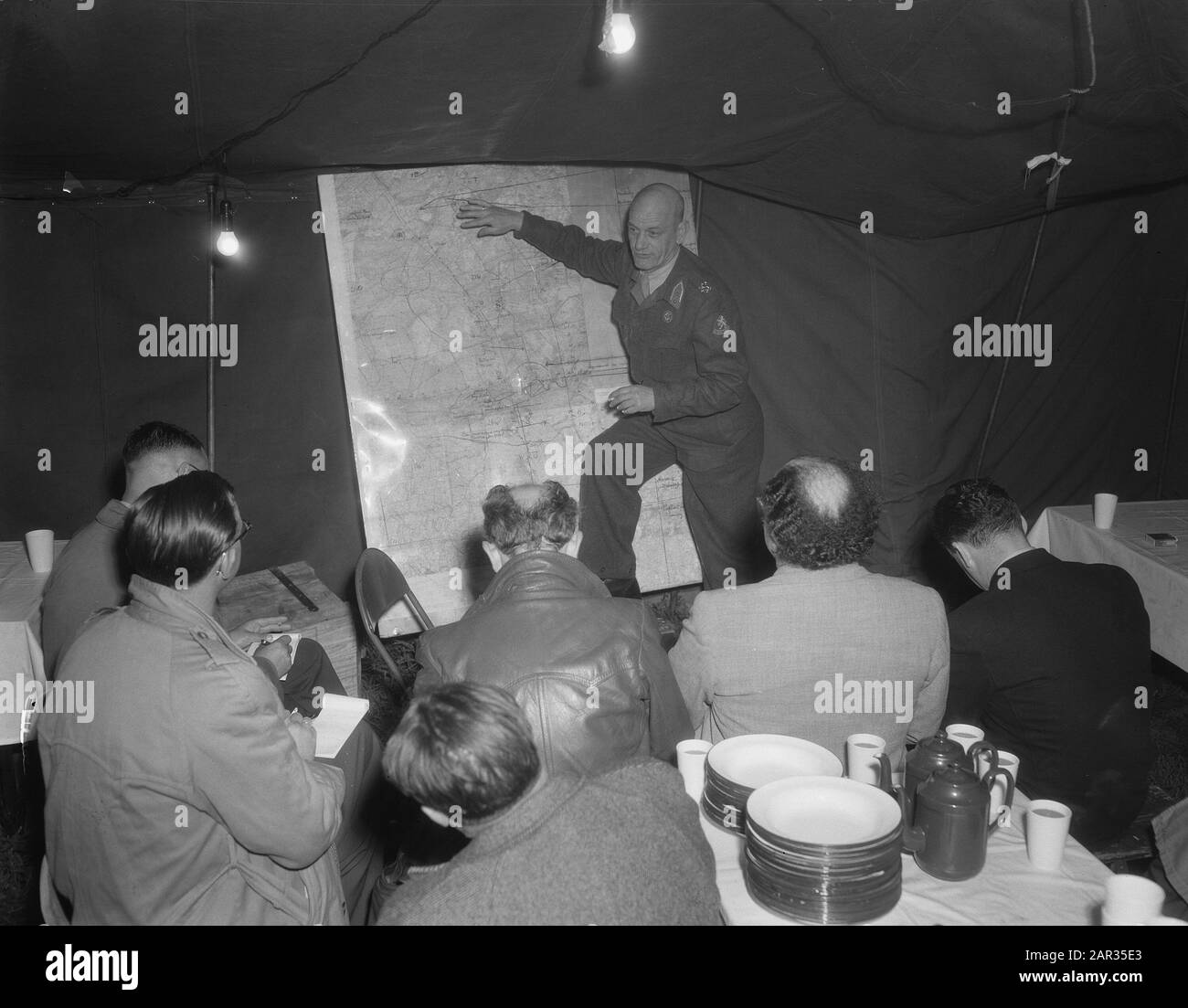 Readiness assessment exercise Black and White Stock Photos & Images - Alamy