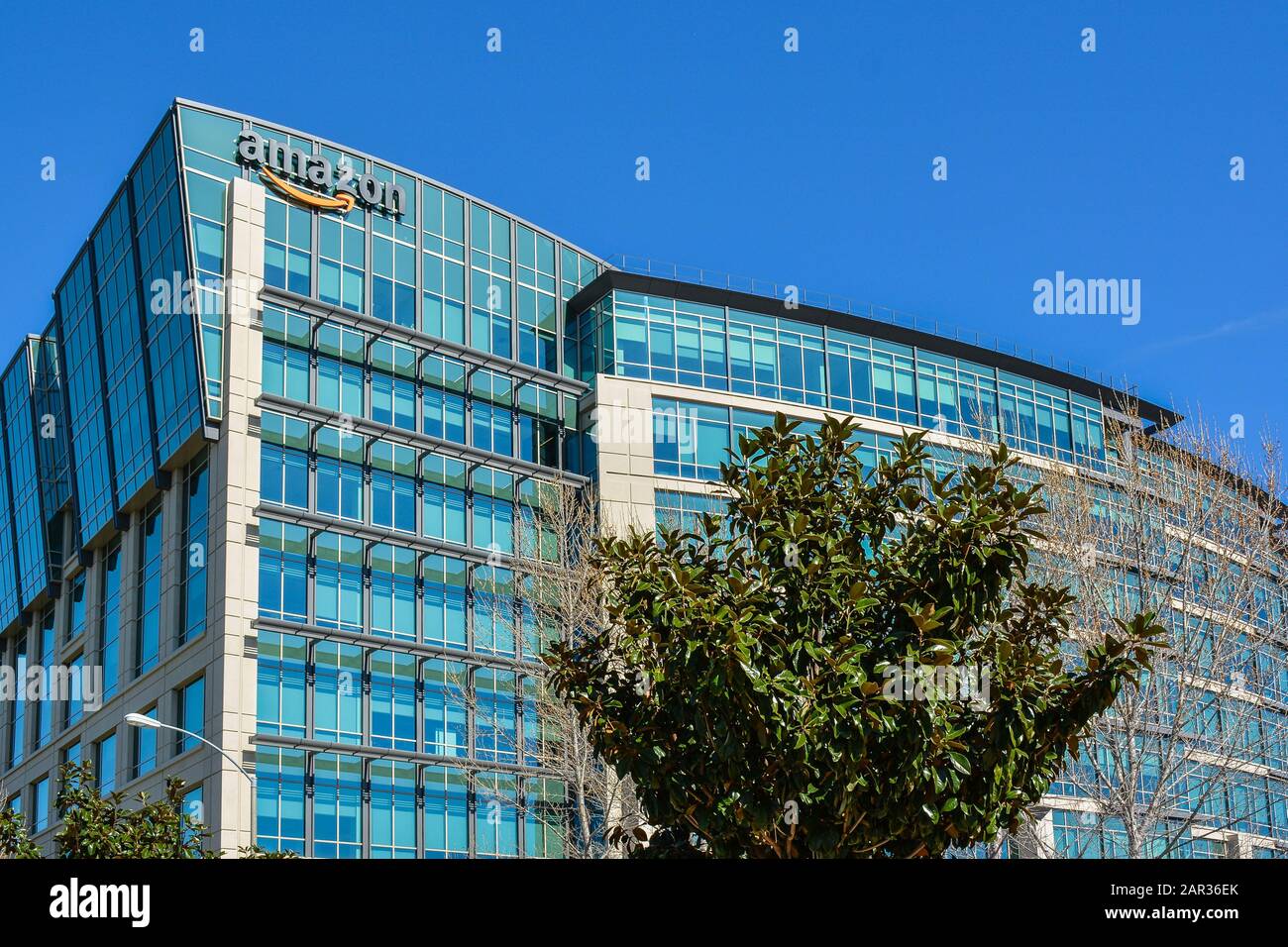Lab126 hi-res stock photography and images - Alamy