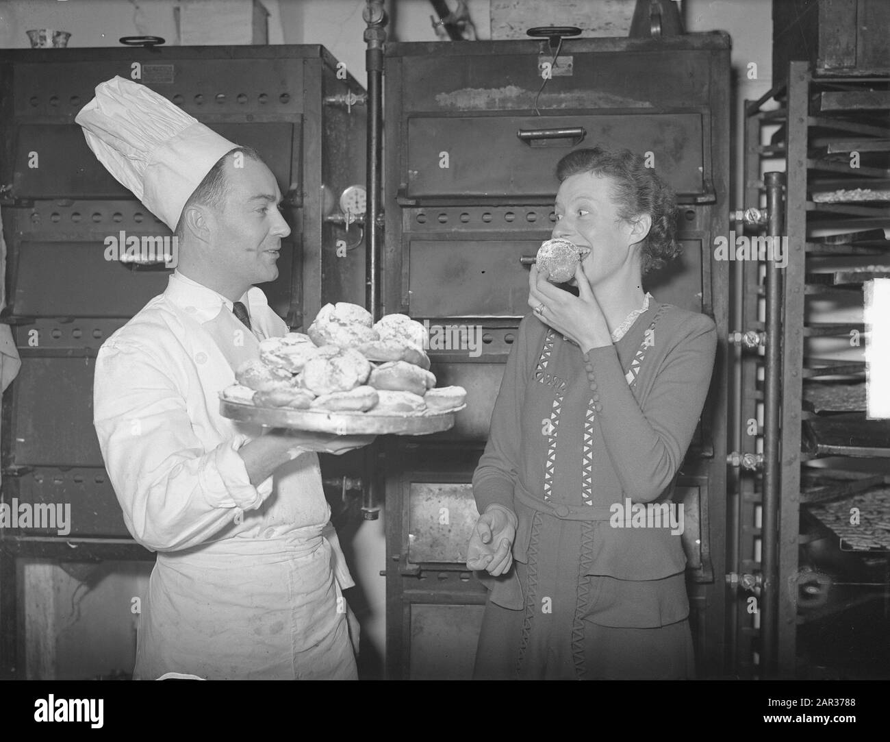 December 1950 hi-res stock photography and images - Alamy