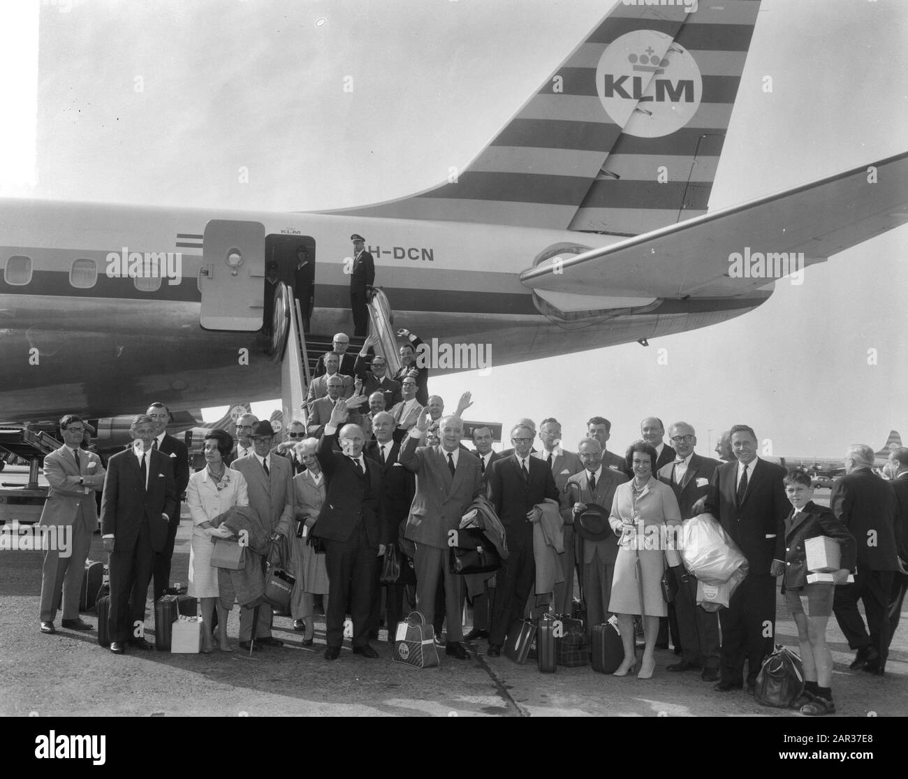 1965 japan hi-res stock photography and images - Alamy