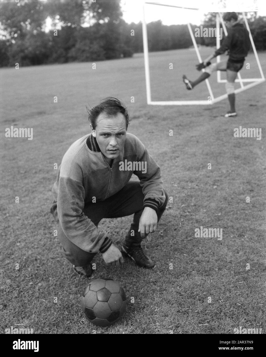 DWS in training, in the forest plan, Piet Bogaard Date: 3 August 1965 ...