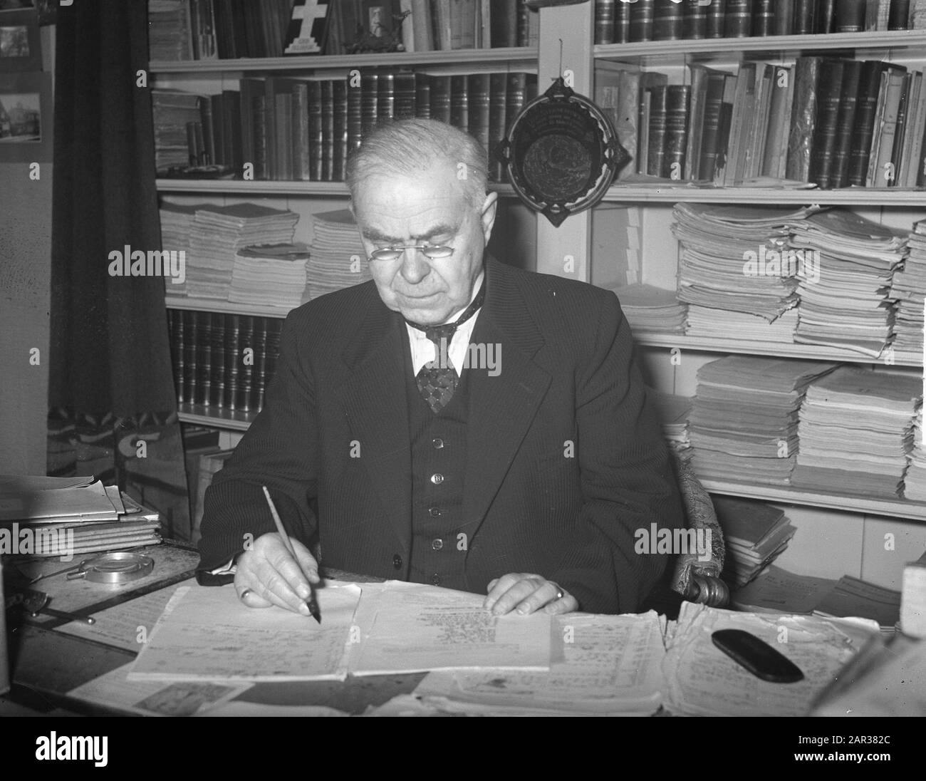 40 70 years Black and White Stock Photos & Images - Alamy