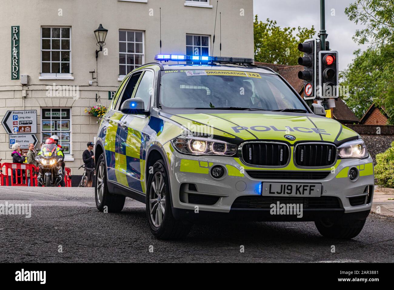 Bmw x5 police vehicle hi-res stock photography and images - Alamy