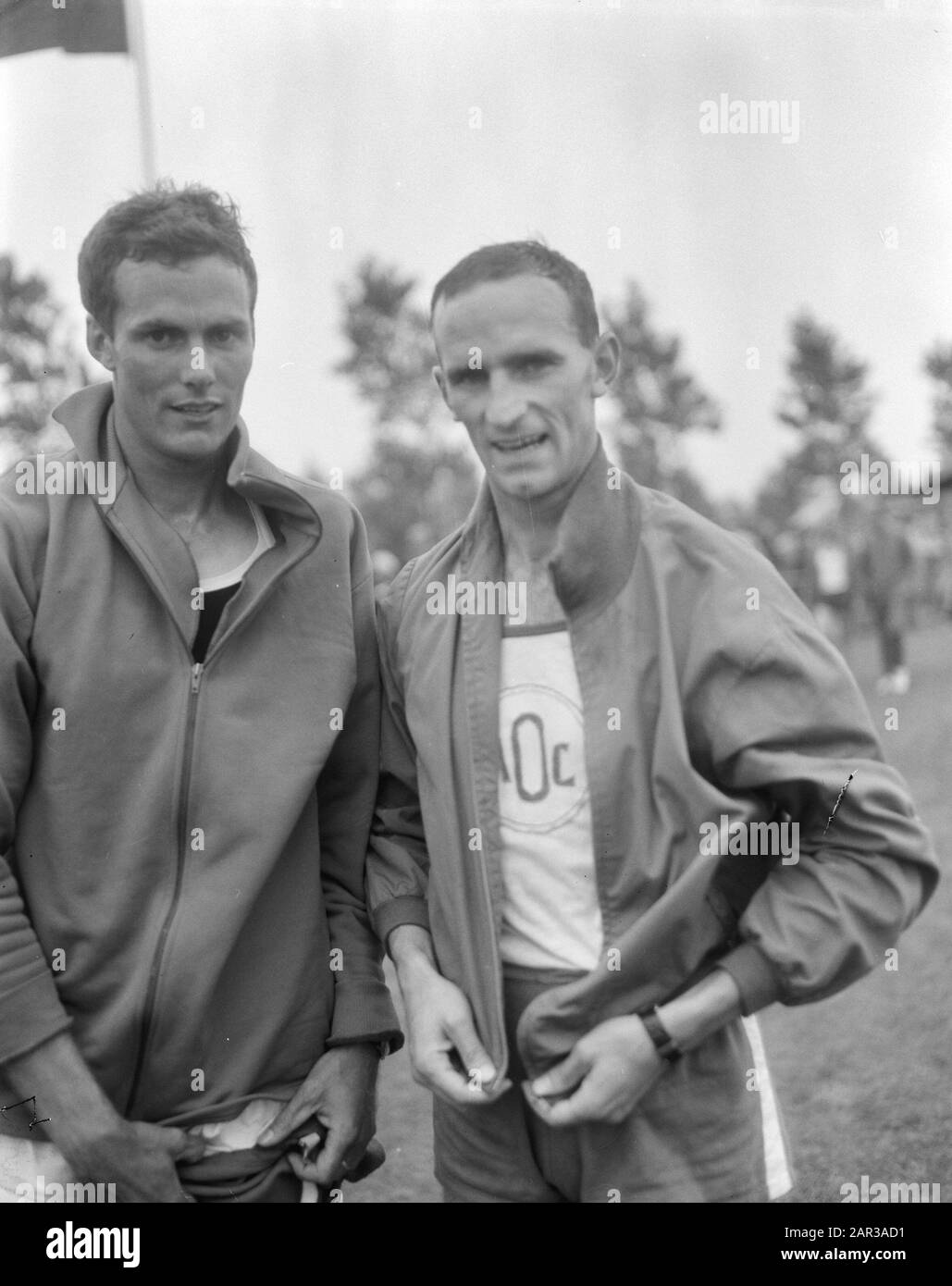 Dutch Championships Athletics, 1500 meters men left G. de Bode (2 ...