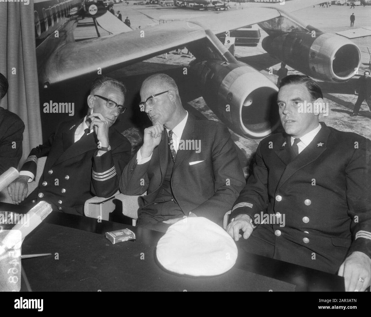 Knsm crew hi-res stock photography and images - Alamy