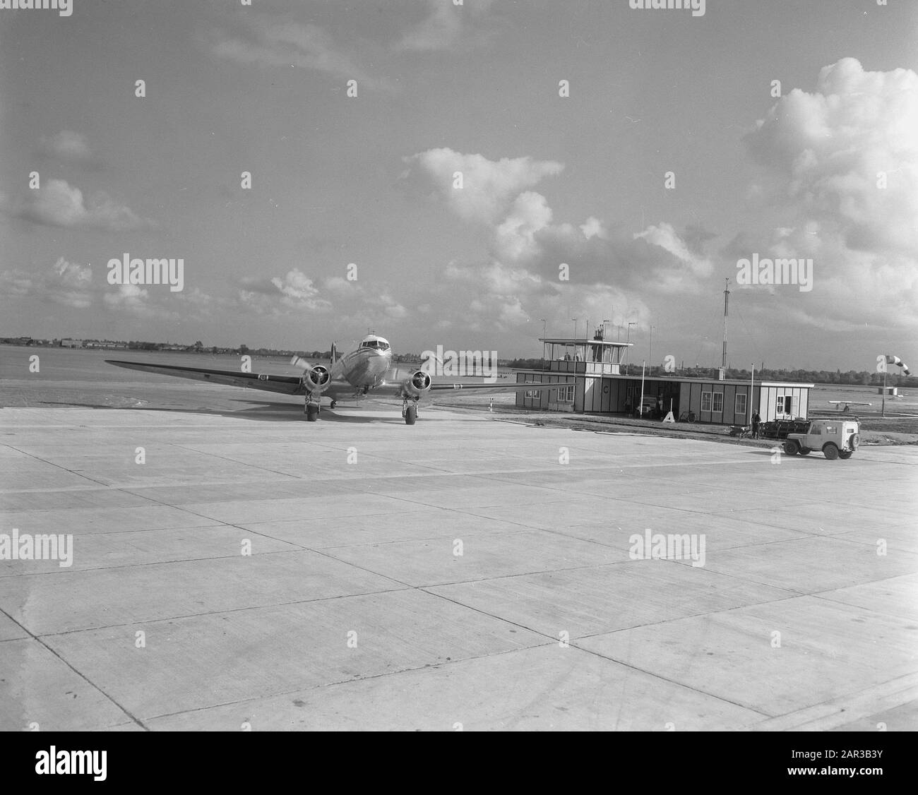 Norwegian military aircraft Black and White Stock Photos & Images - Alamy