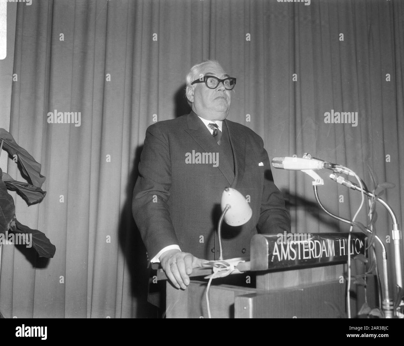 18 november 1966 hi-res stock photography and images - Alamy