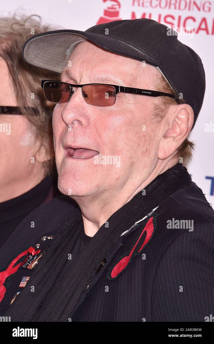 Tom petersson of cheap trick hi-res stock photography and images - Alamy