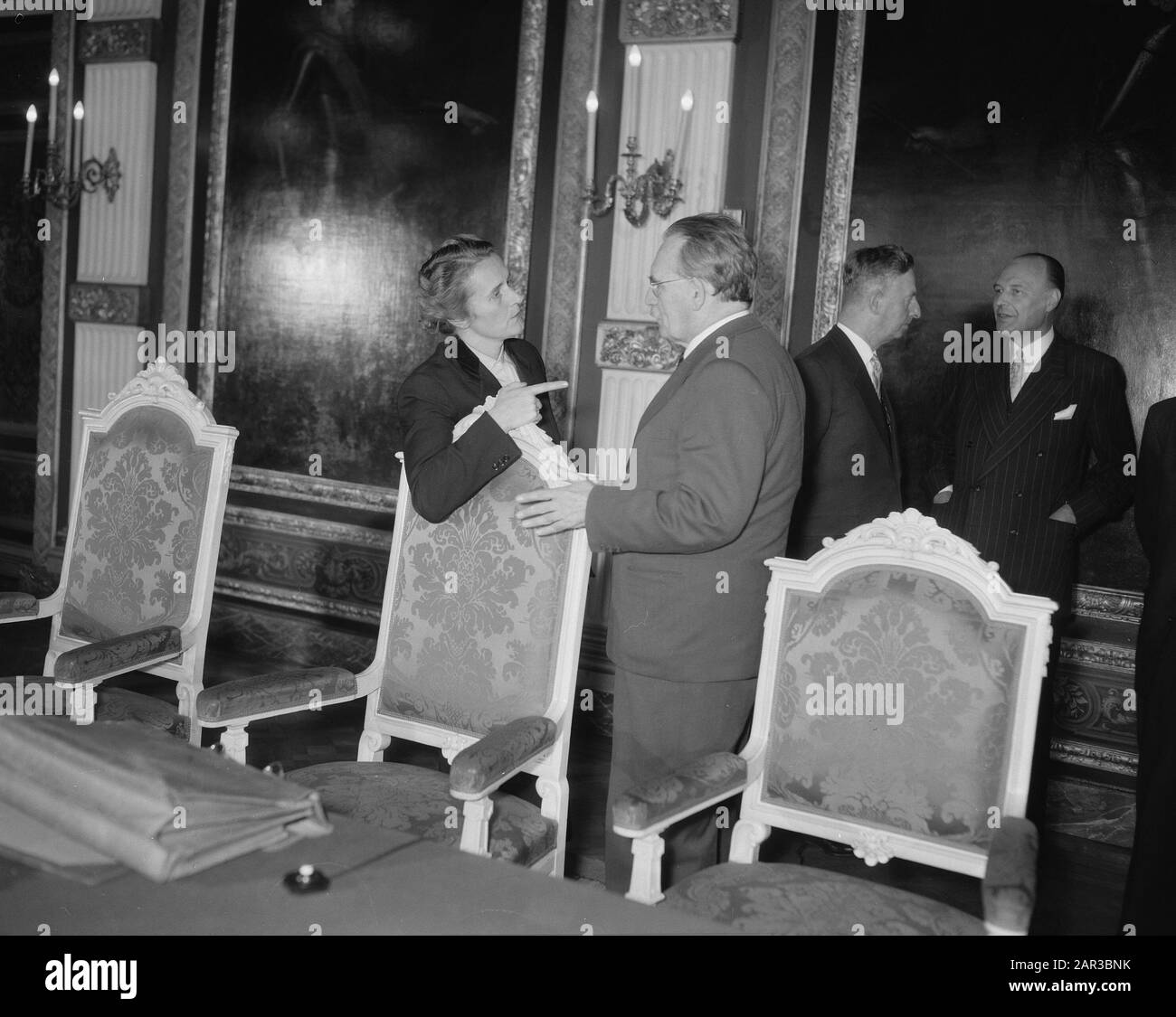 Cabinet prime hi-res stock photography and images - Alamy