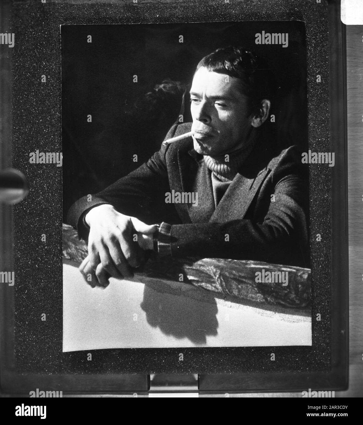 Jacques Brel Date: October 9, 1978 Keywords: portraits, smoking ...
